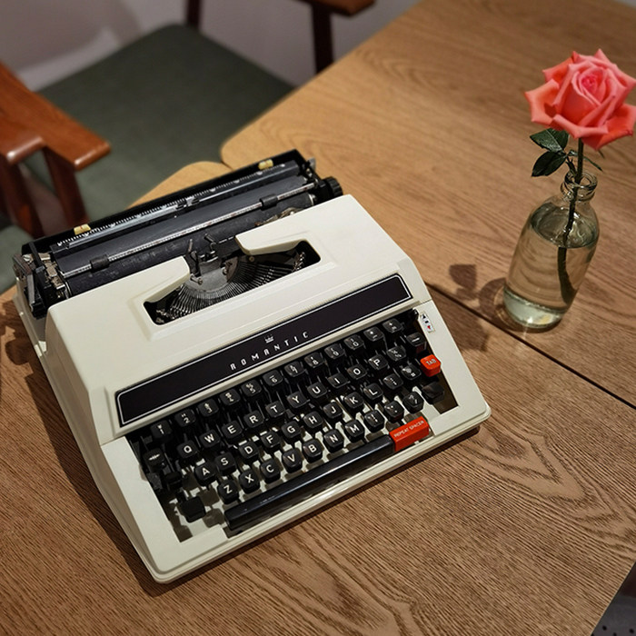 💌 Retro time shuttle: romantic romantic literary nostalgia english gift ...
