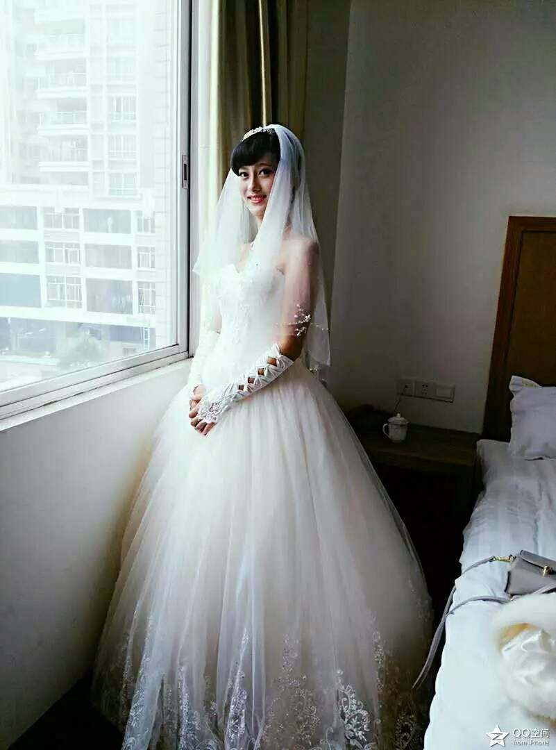 晴齐舒画时尚女装