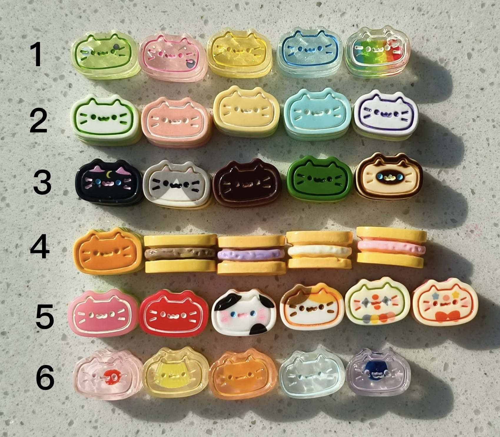 🎨 Super cute kitty accessories, the new trend in personalized keychains 🎈
