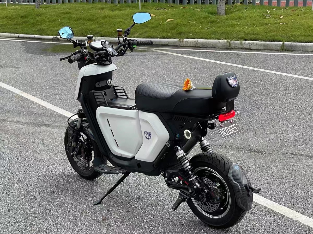 小牛UQI+加长边撑U+B U1九号 009电动车改装铝合金可调节复古脚撑-阿里巴巴