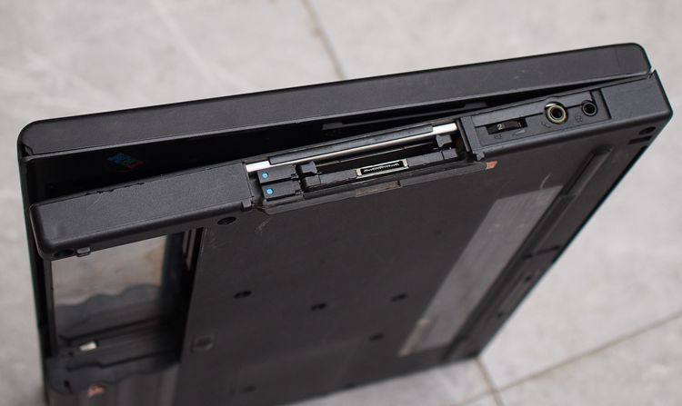 HIFIDIY论坛-古董笔记本电脑：IBM ThinkPad 560、IBM ThinkPad R30、富士通 FMV-650 NU7C/L ...