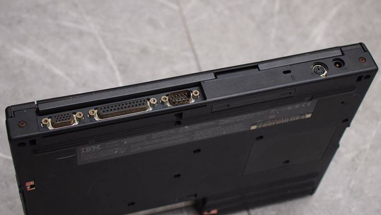 HIFIDIY论坛-古董笔记本电脑：IBM ThinkPad 560、IBM ThinkPad R30、富士通 FMV-650 NU7C/L ...