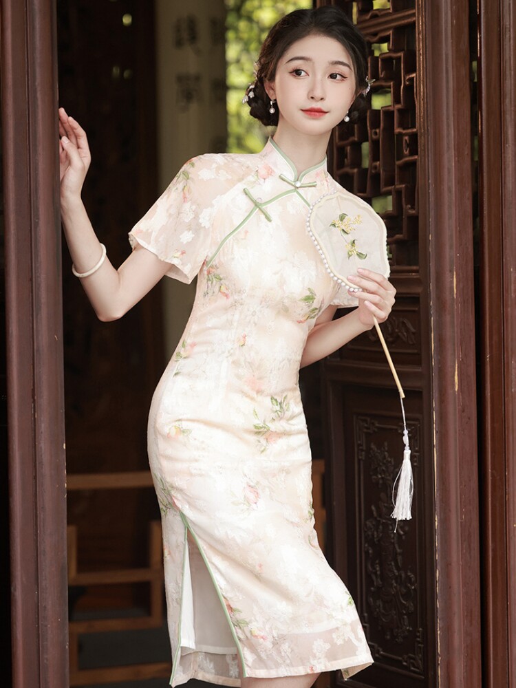 Simple tailor old time topscheongs｜the color of water and sky is ...