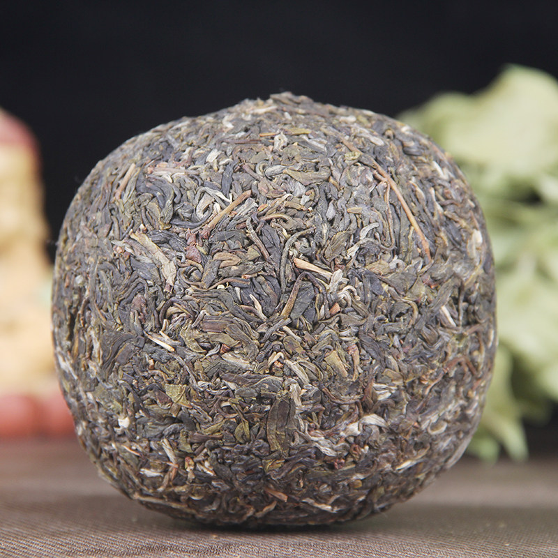 Yunnan Pu'er Tea Yiwu Mint Pond Raw Tea Spring Tea Mint Pond Ancient ...