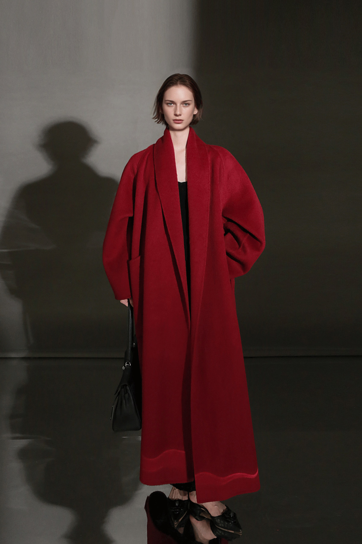 青果领慵懒宽松长羊绒大衣女双面浴袍款呢子外套大衣秋冬季24A032-阿里巴巴