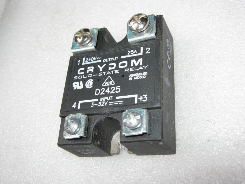 CRYDOM D2425 240V 25A solid state relay