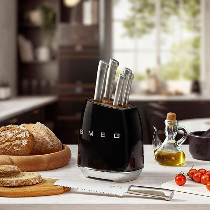 Smeg knife set: the ultimate kitchen aesthetic and incredibly practical ...