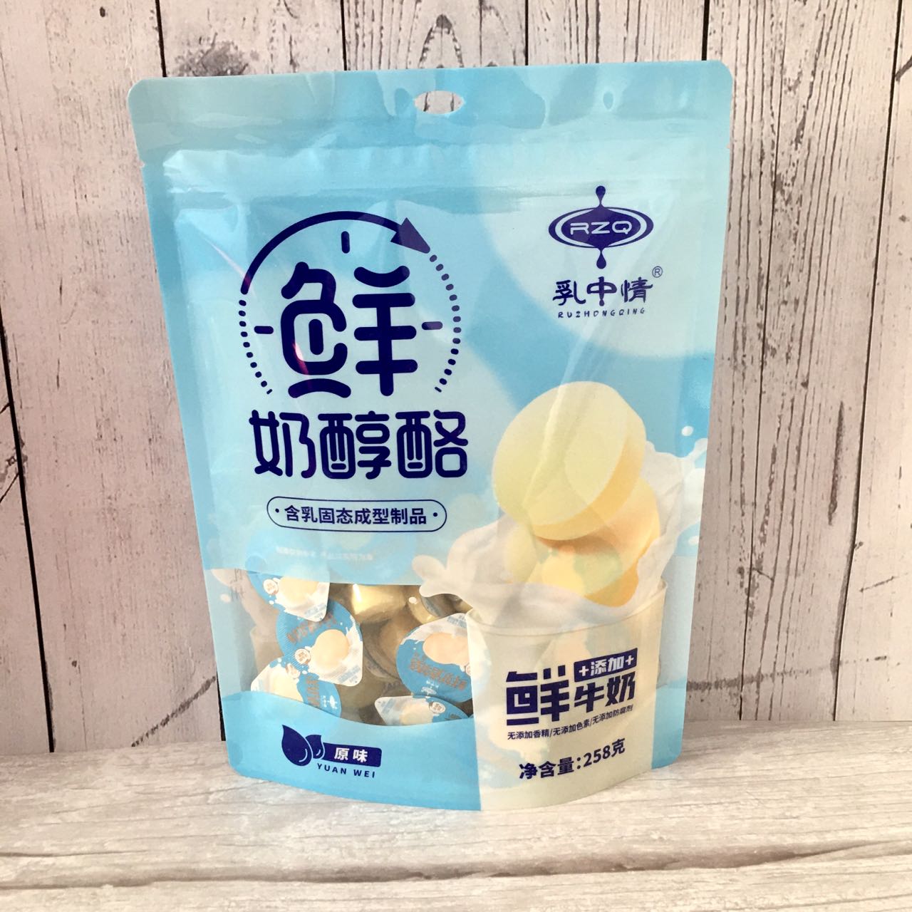 乳中情鲜奶醇酪圆酪奶块果冻杯奶疙瘩原味袋装258g：无蔗糖零食界的清新之选！-奶干-淘宝好物网