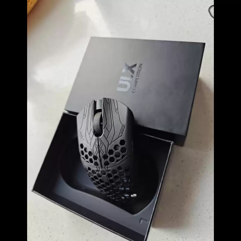 Finalmouse ULX Competition无线轻量化电竞滑鼠 高精度激光设计