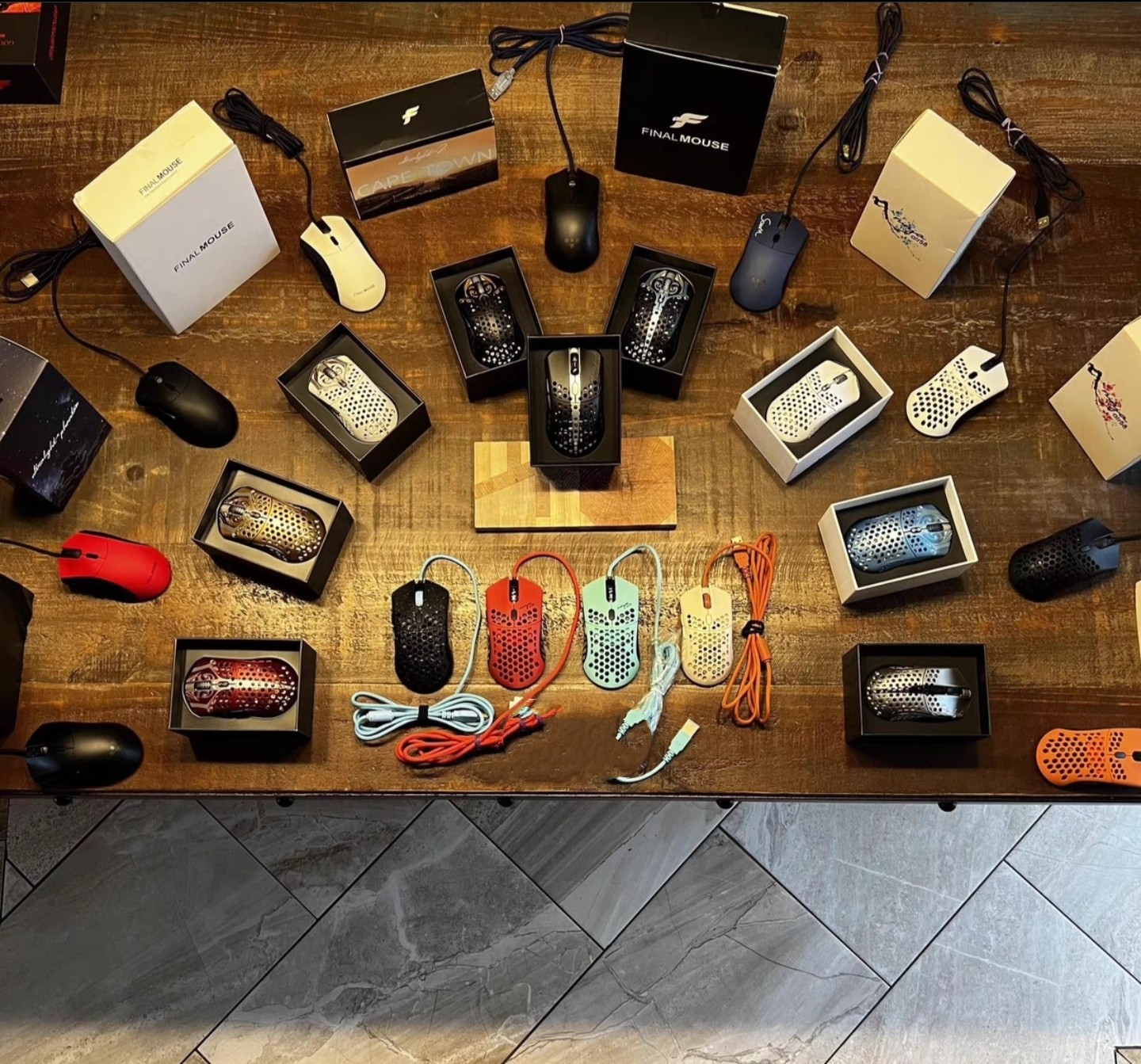 現貨Finalmouse ULX PRO 限量版TENZ波塞冬輕量化無線遊戲滑鼠-Taobao