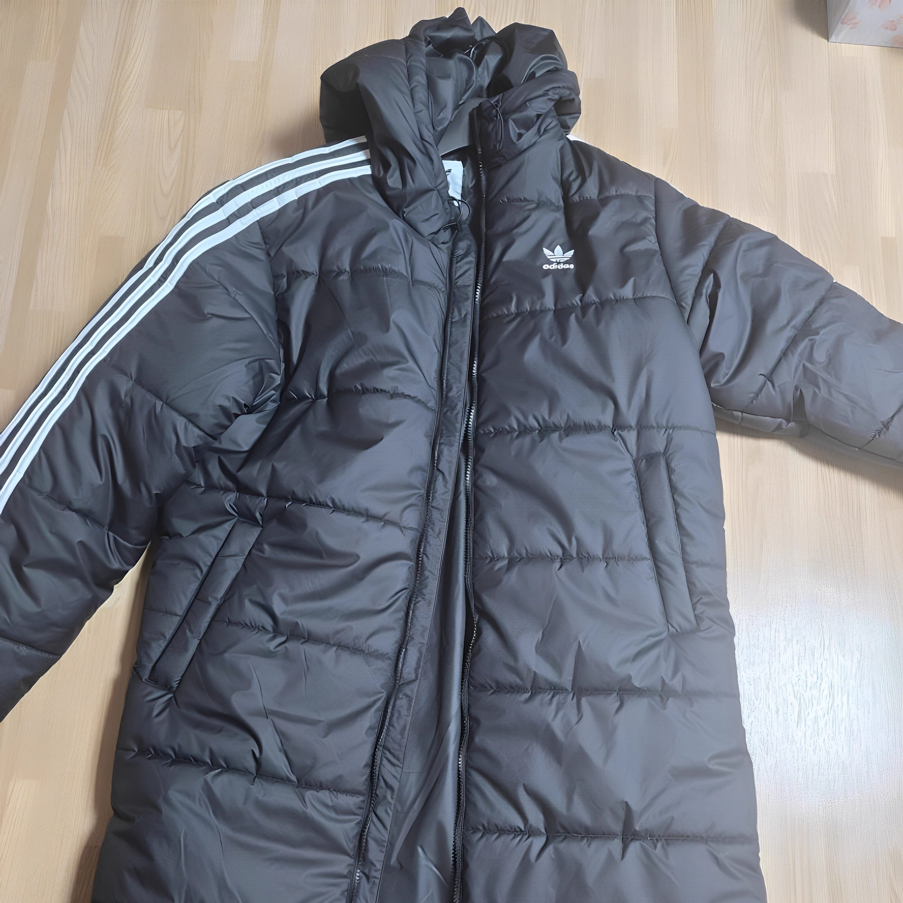 反季特惠！乐酷尚家韩代Adidas阿迪达斯长款运动休闲连帽棉服HZ0684，穿上就是时尚焦点！-运动棉衣-淘宝好物网