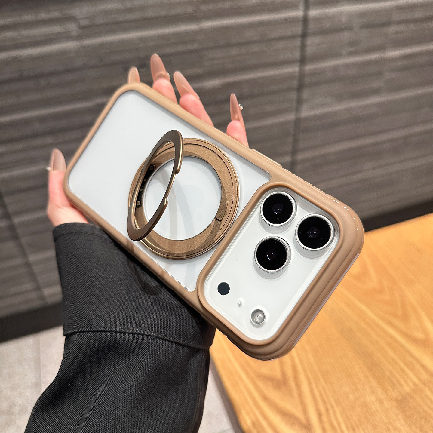 为什么我们总在找一个能让手机安静躺着的壳？_手机保护套_淘宝数码网