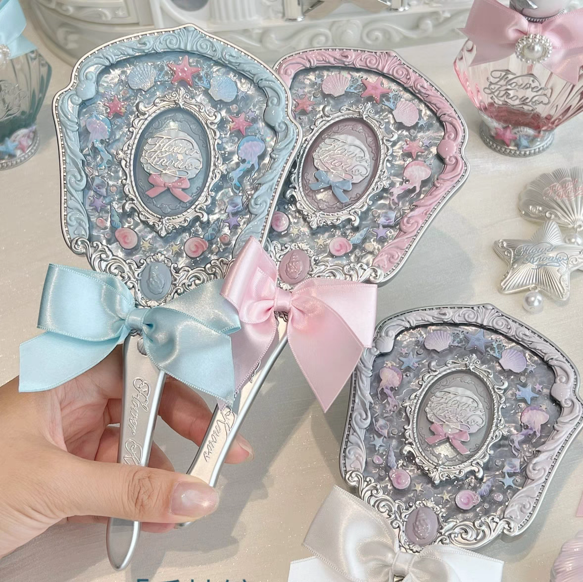 Flower knows shell pearl hand mirror: 🌟 A must-have for goddesses, the ...