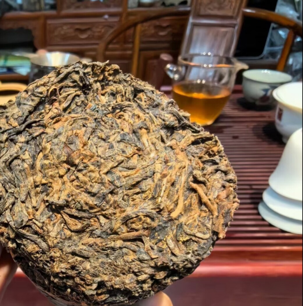 中老期普洱茶搬运工