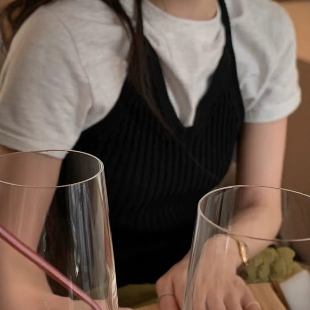 夏季必备！💖SmoothMood H25款韩国东大门修身显瘦纯色V领挂脖绑带针织吊带，让你轻松穿出女神范儿 -抹胸-淘宝好物网