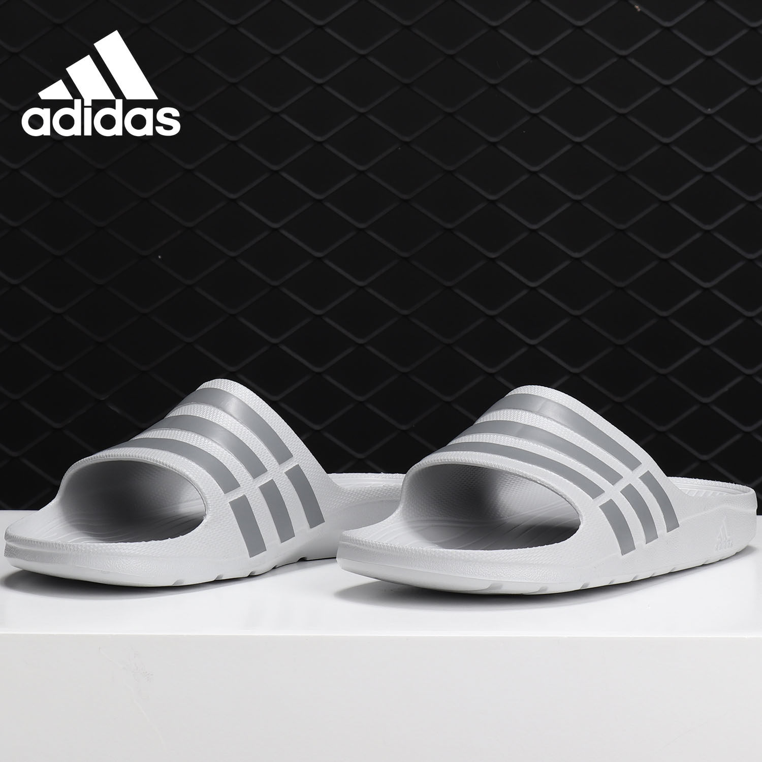 25-year-old adidas beach non-slip slippers b44298 review | three ...