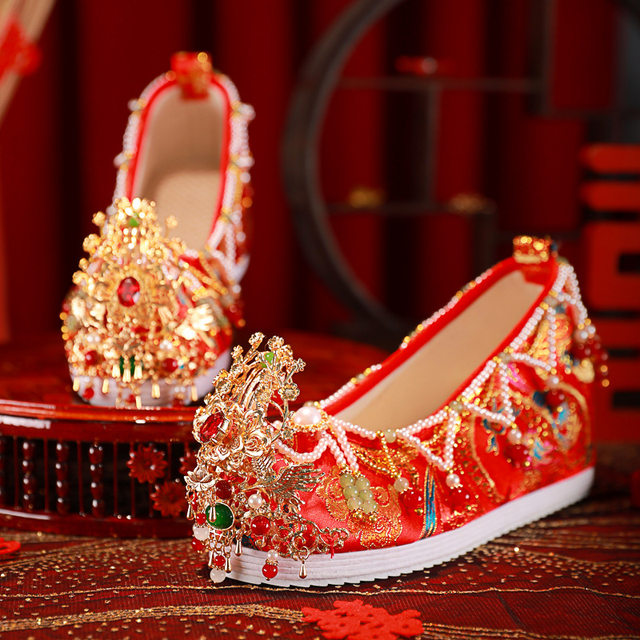 Handmade high-end customized wedding shoes for women with embroidered ...