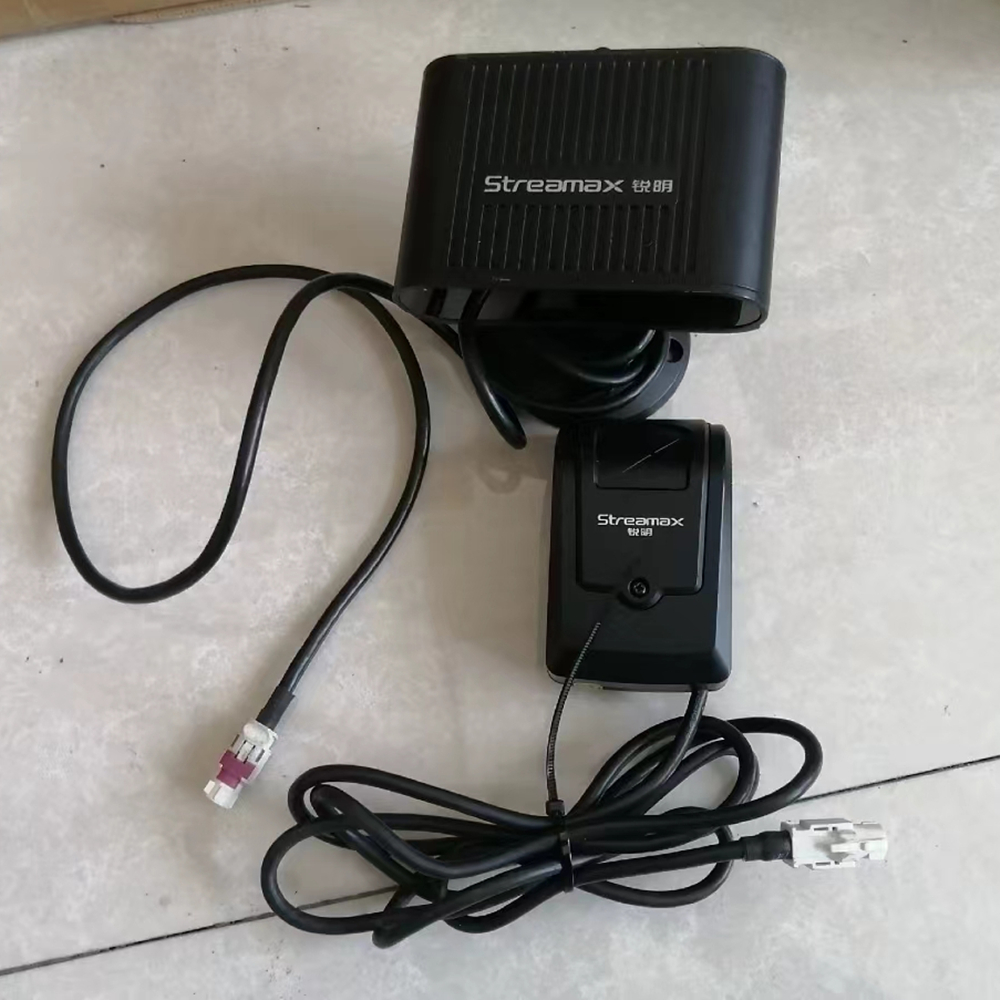 锐明D5X-XR XRM ADAS DSM 粉白插孔 主动安全车载摄像头 现货