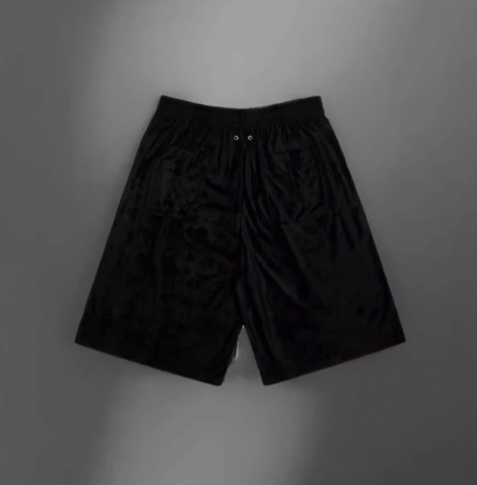 Summer essential shorts are here! 🌟 Two-color shorts 271901 in the city ...