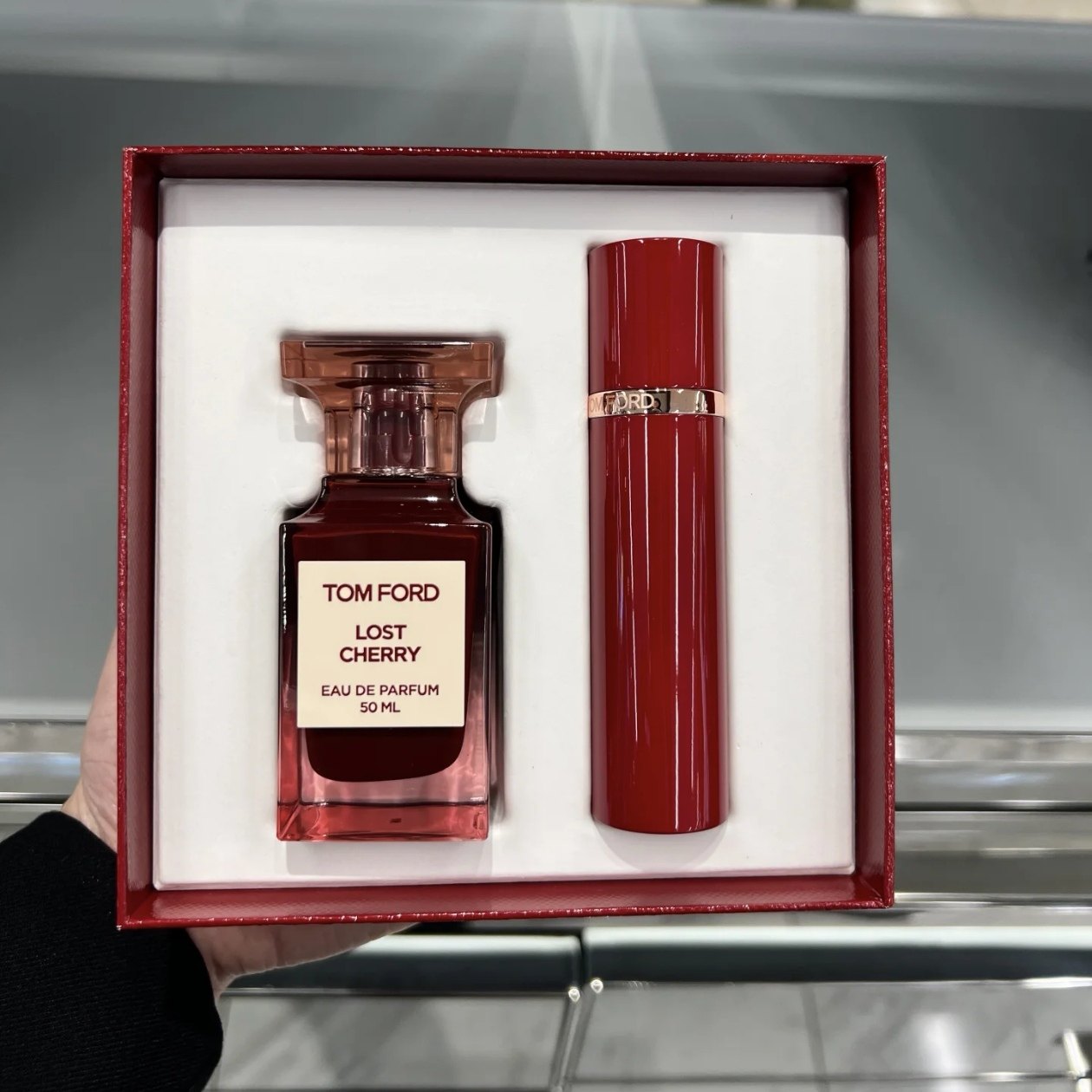 Tom ford lost cherry perfume suit, meet your exclusive scent 🌸