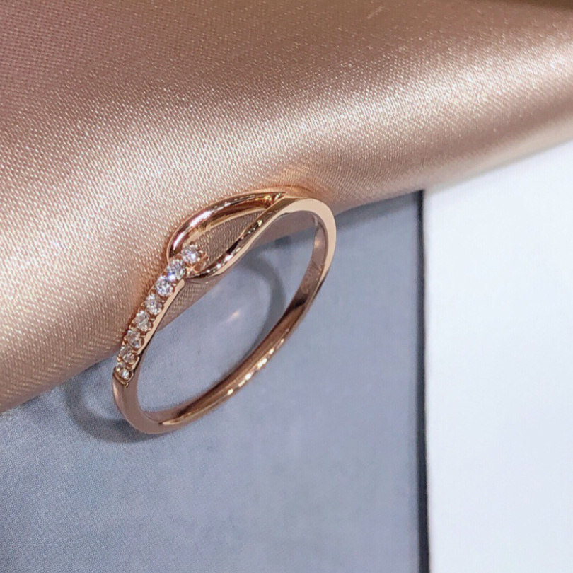 周大福18K金钻石戒指Au750玫瑰金水滴尾戒！520情人节送女友的王炸礼物！-戒指-淘宝好物网