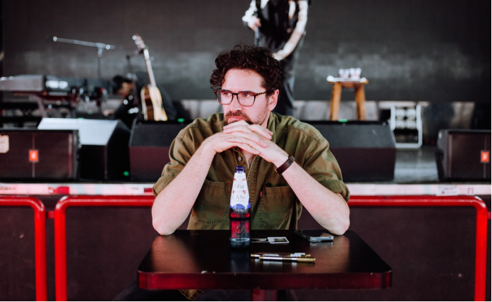 新西兰治愈系民谣歌手Luke Thompson2024中国巡演 KEEP ROLLING ON北京站门票+时间票价+在线订票-看看票务