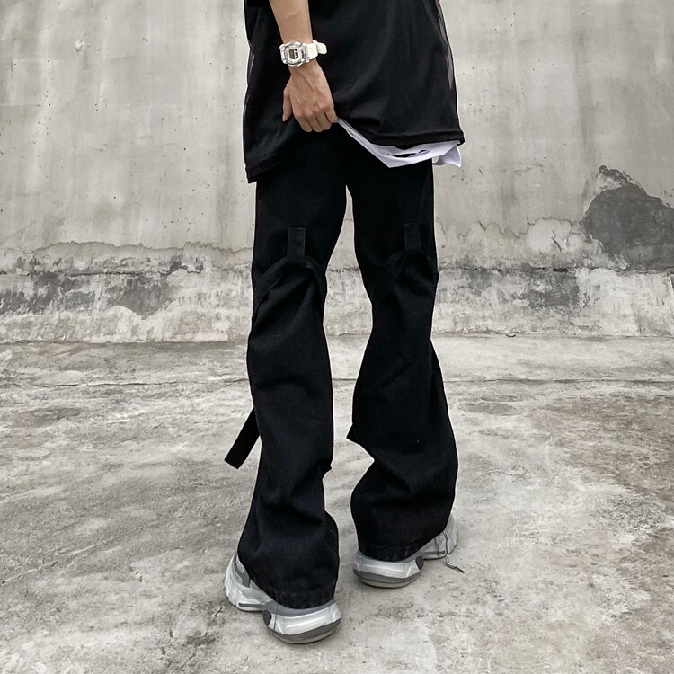 Non trendy, do not approach design, trendy brand straps, wide leg jeans ...