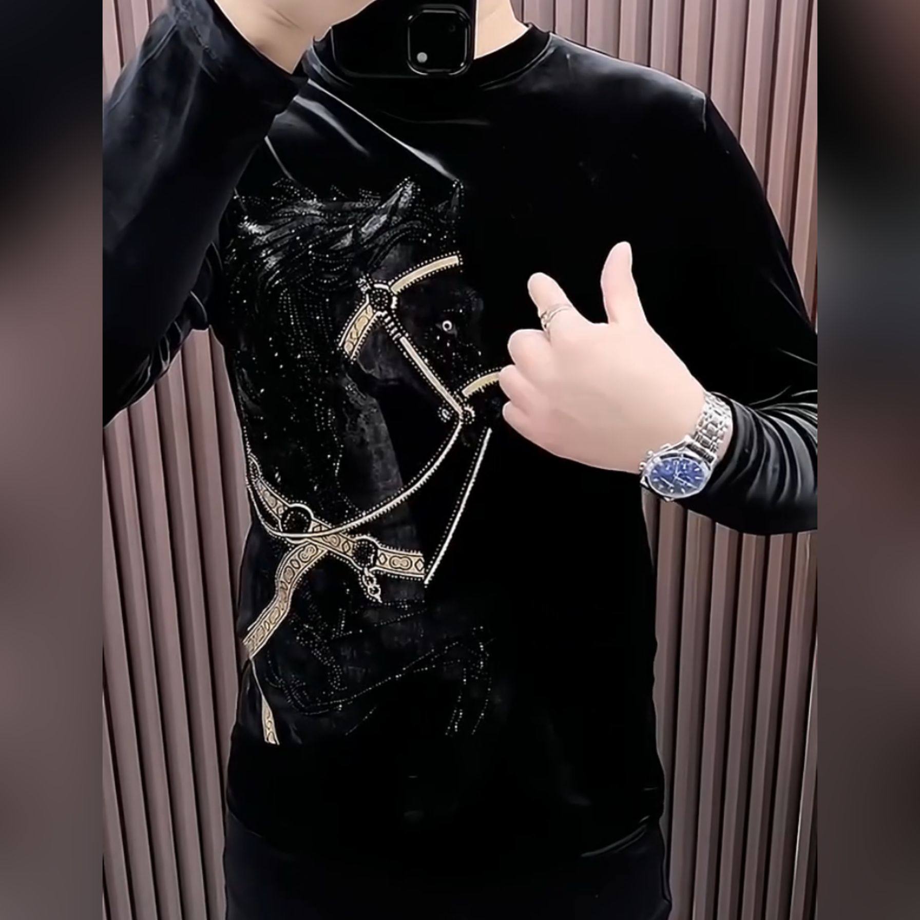 【現貨】6319-2春季新款男士高級感金絲絨燙鑽大馬打底長袖T恤