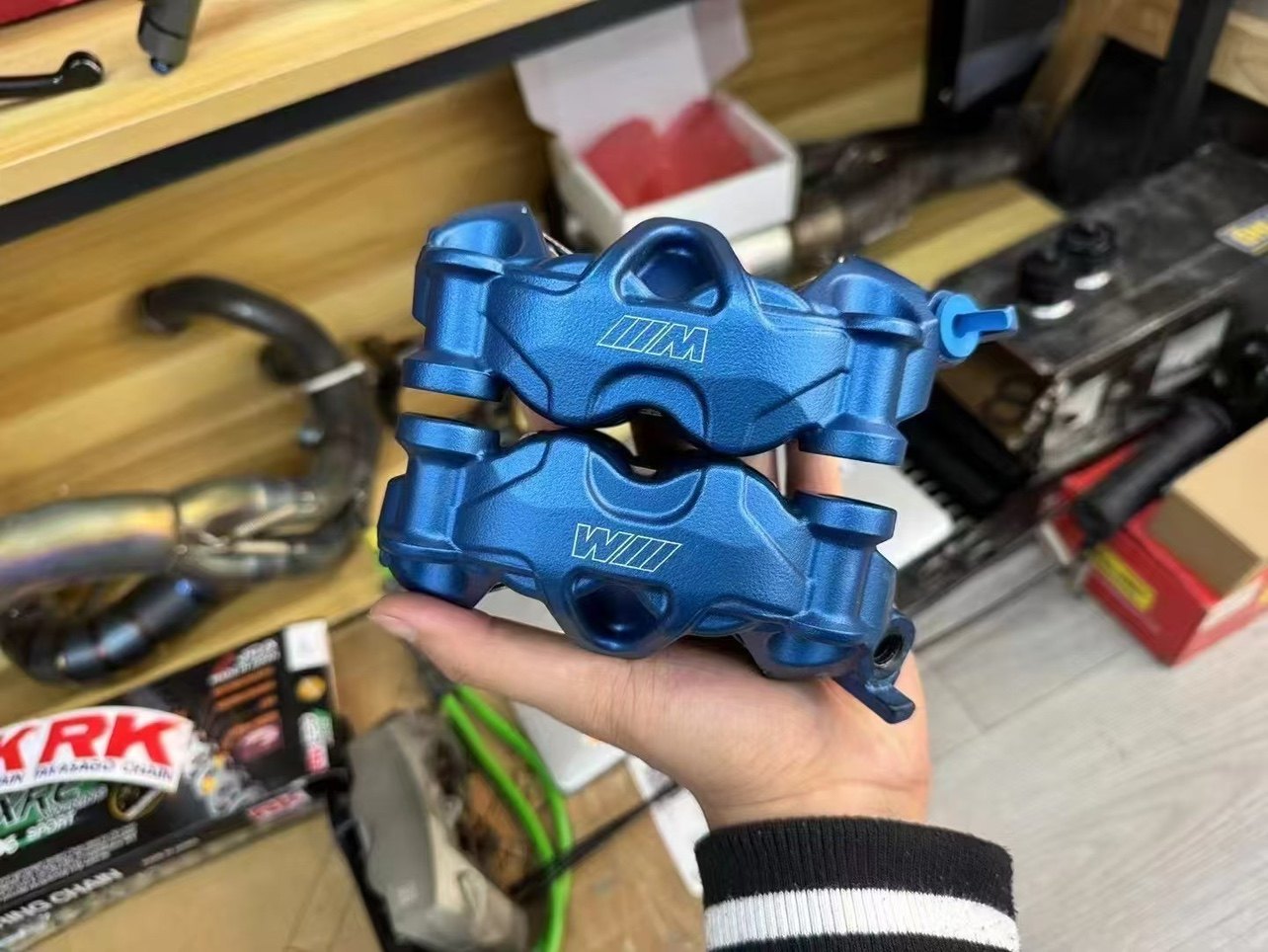 🔥 Bmw s1000rr blue front caliper makes your cycling safer and cooler! 🚗