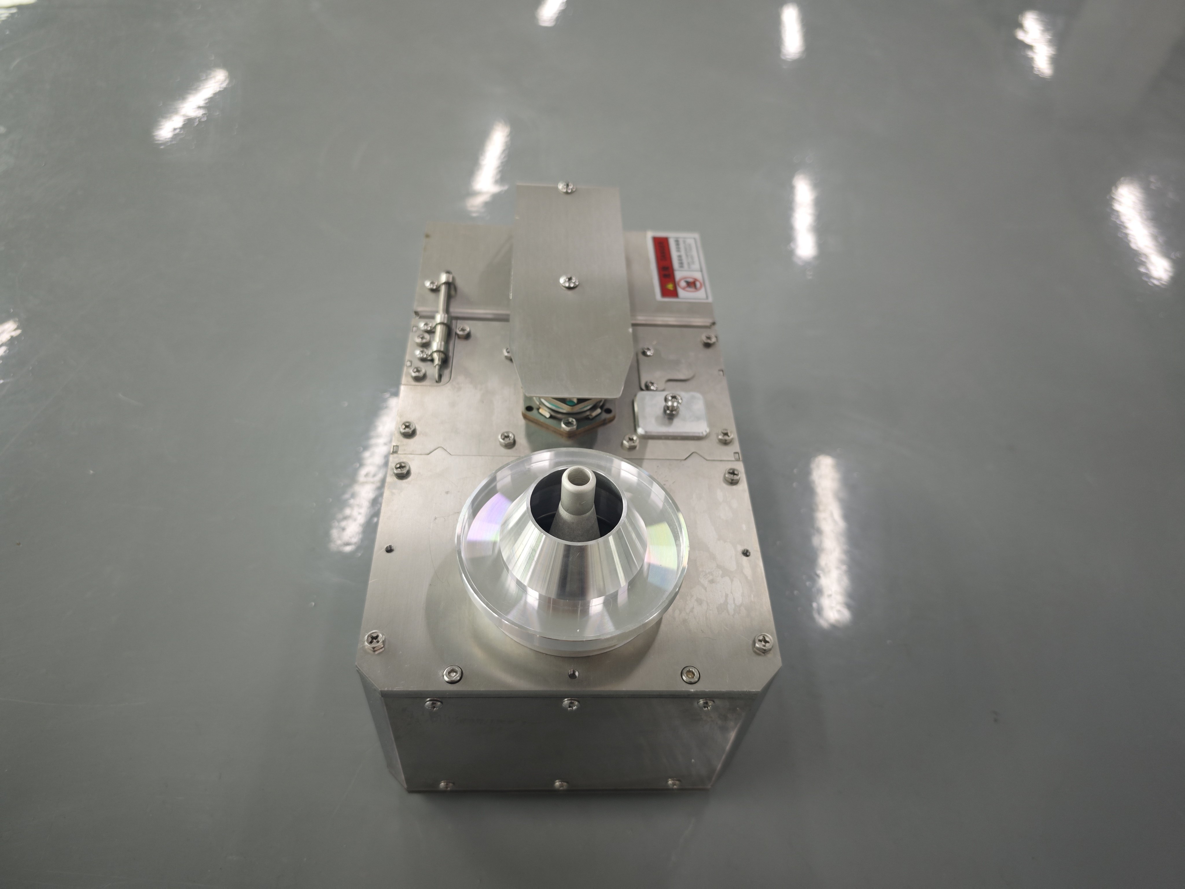 Selective wave soldering spray tin furnace: small size but big power ...