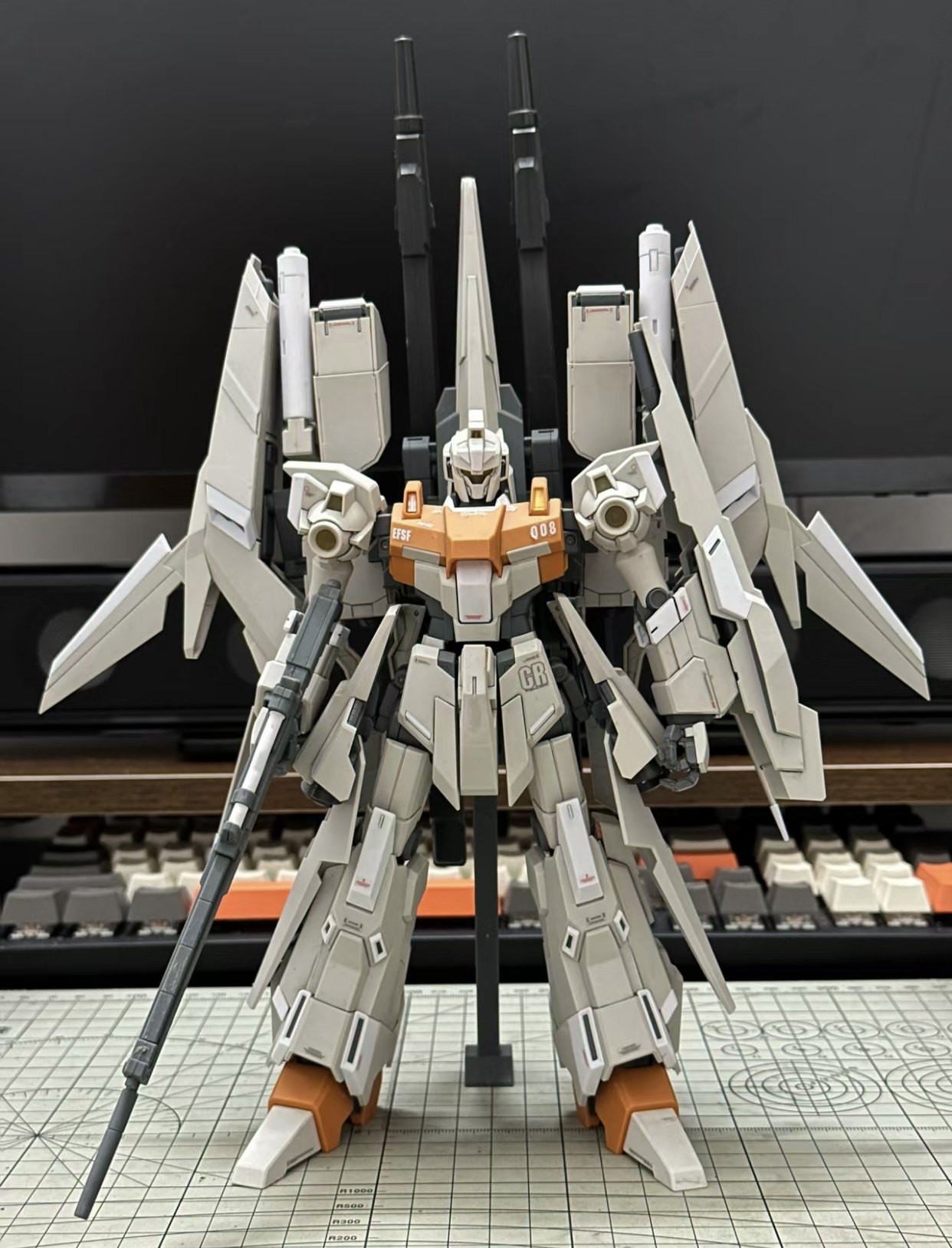 DABAN 6624 MG 1/100 RGZ-95C-REZEL TYPE C DEFENSER B UNIT MODEL KIT