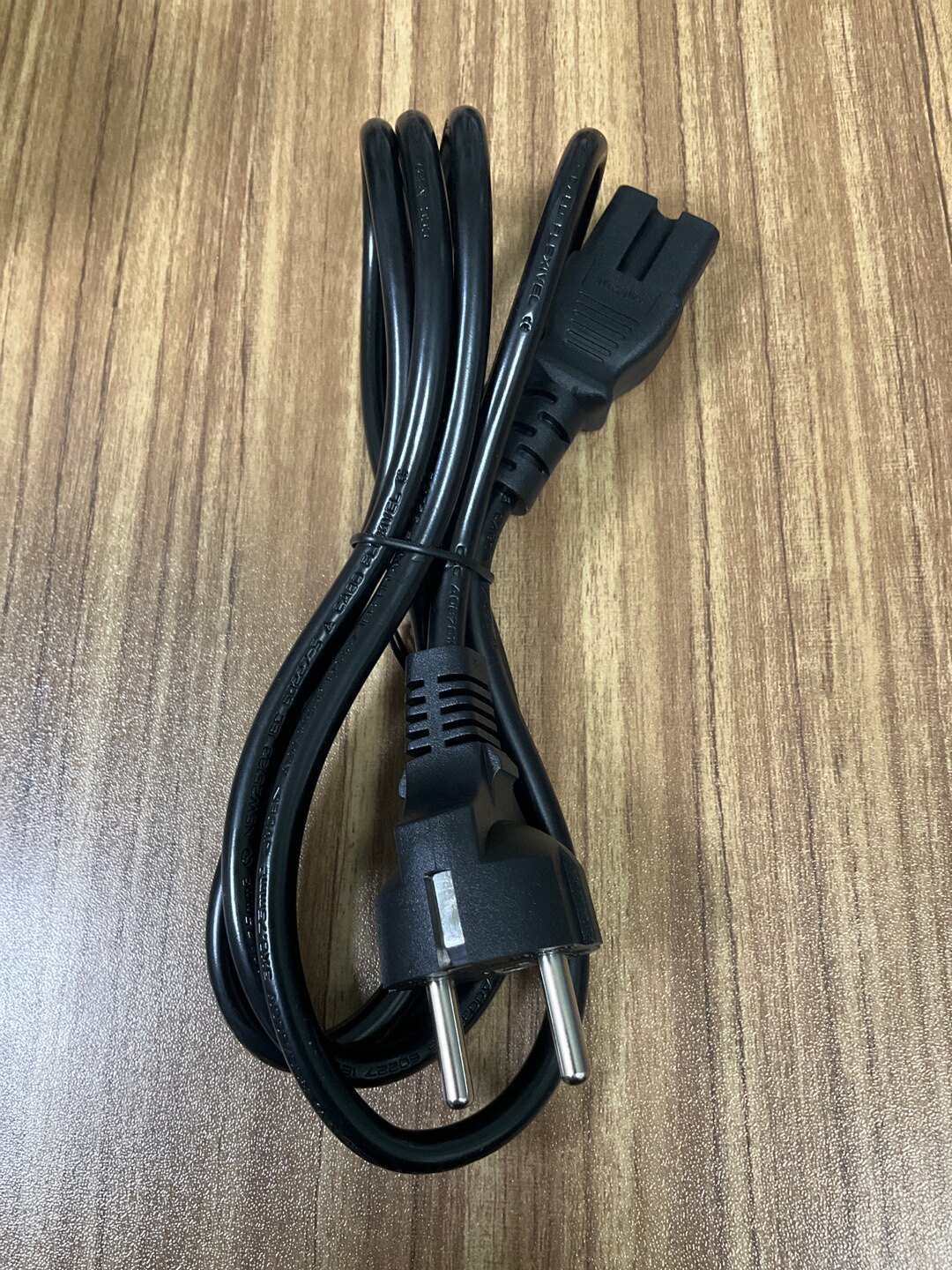 Cab-ta-eu c15 grooved power cord makes charging your devices safer and ...