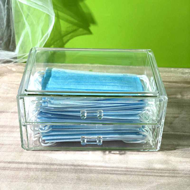 Super handy mask storage box – a must-have for students and kids to ...