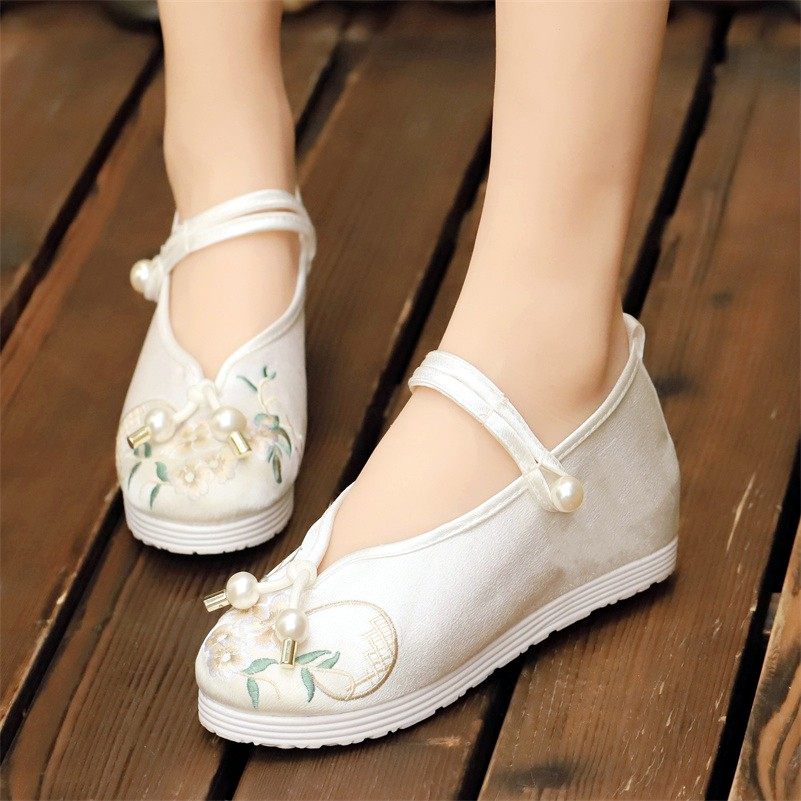 🌟 Retro charm 🌸 : han dynasty shoes, women's cheongsam embroidered ...
