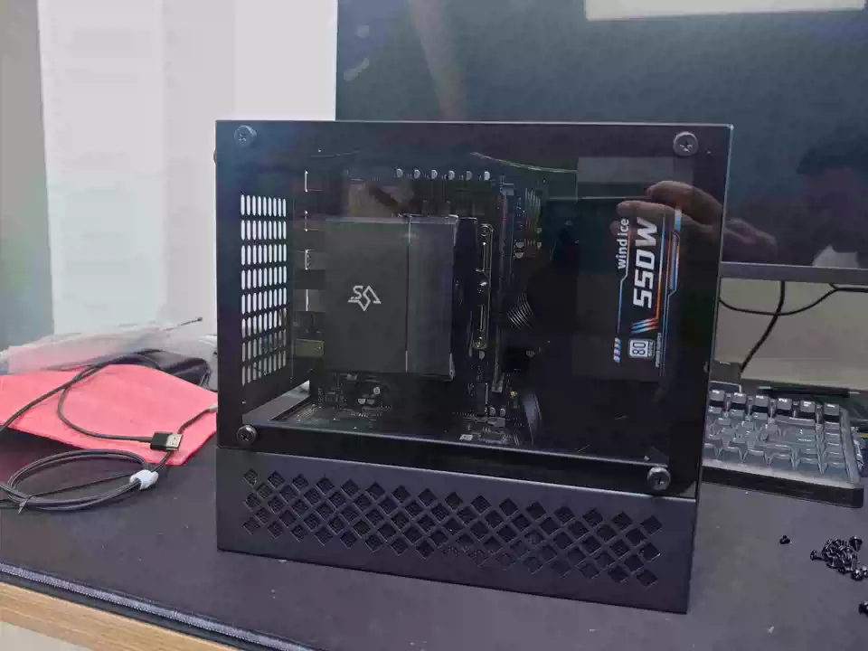 ALLA艾罗拉SS30便携式高颜值ITX迷你机箱 侧透玻璃SS31小机箱SS40