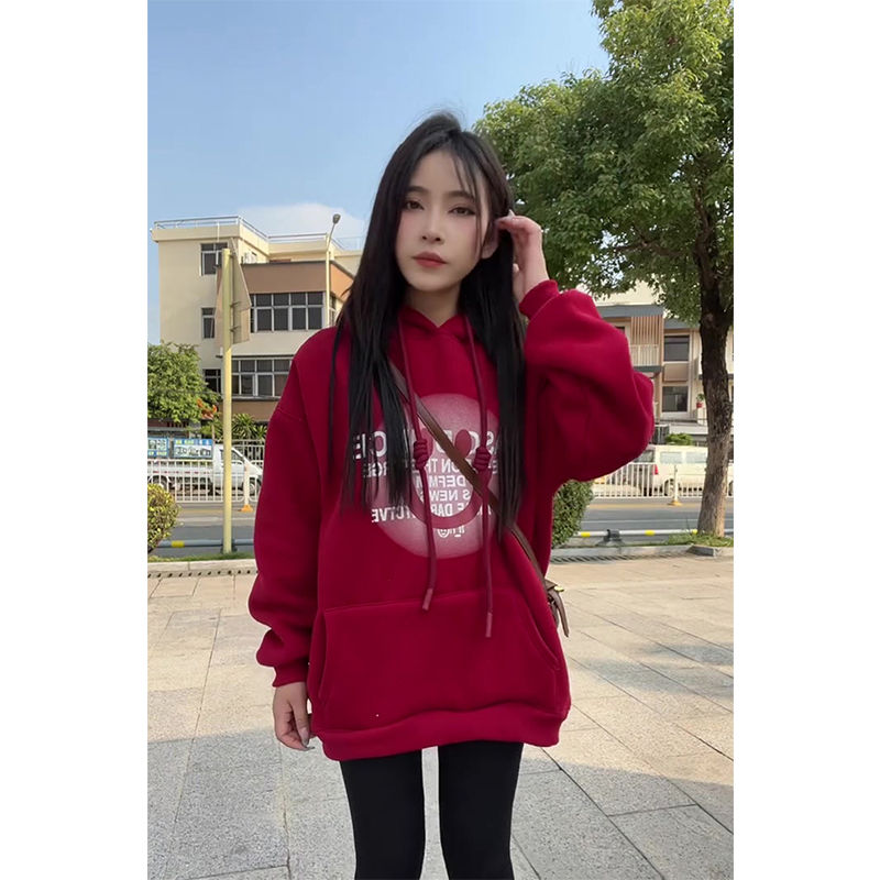 加绒加厚卫衣女秋冬2023新款小个子洋气宽松休闲红色连帽印花上衣-Taobao