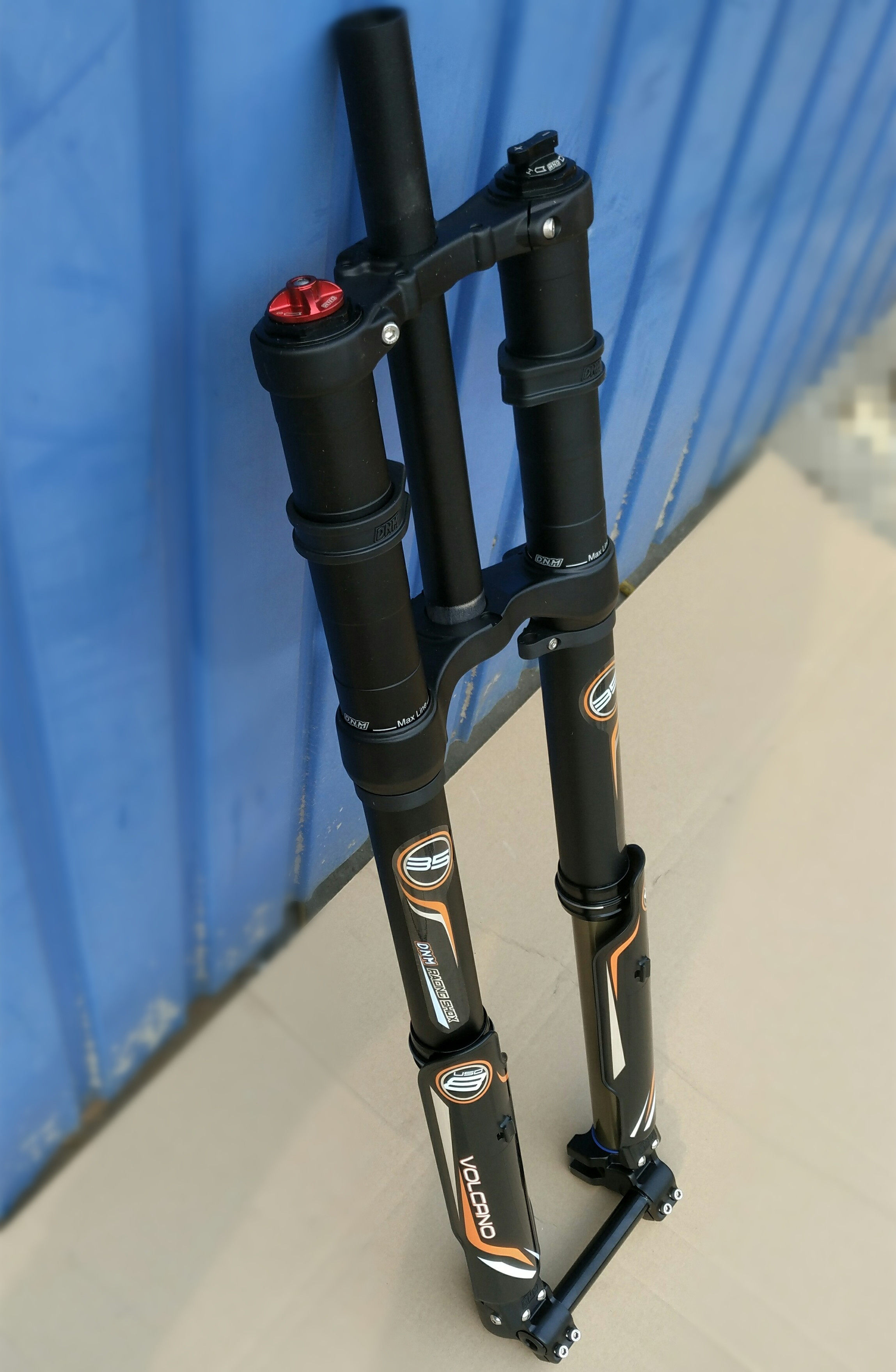 DNM Big Nanny USD-8s shoulder pressure reverse punch fork DH speed drop ...