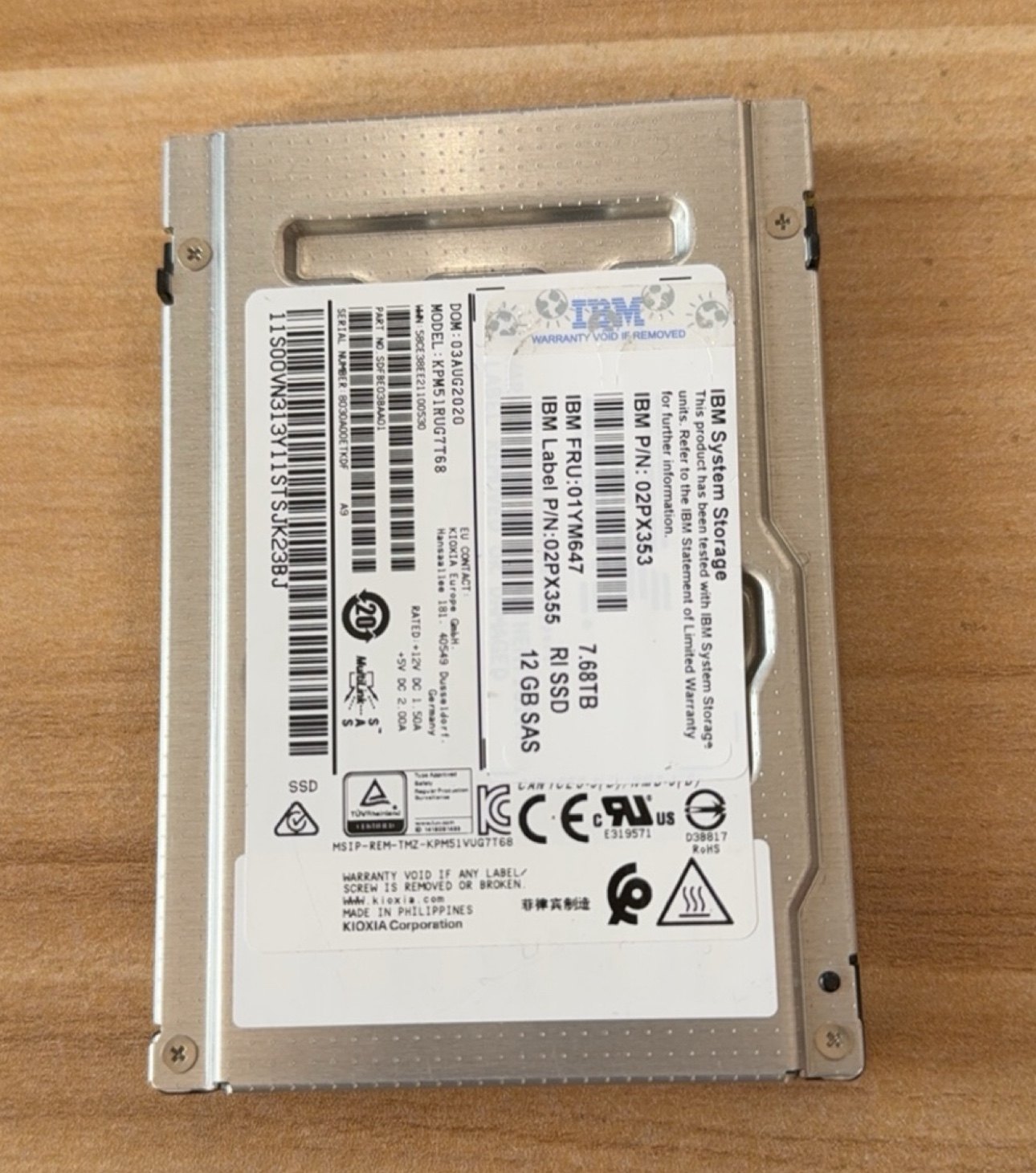 IBM 01YM647 02PX353 7.68T SAS 12G 2.5 KPM51RUG7T68 V7000硬盘