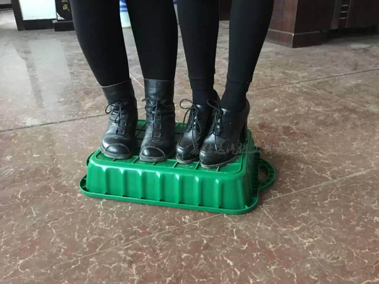 [USD 11.83] Plastic sink tool plate parts cleaning tray Waste oil basin ...