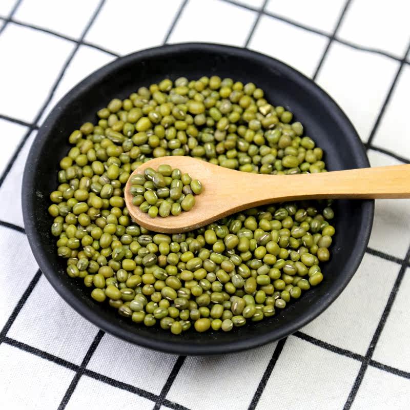 Mao stupid Mung bean farmer's own production of small mung bean sprouts ...