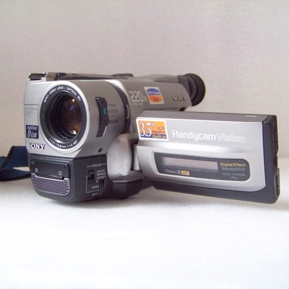 Sony CCD-TRV55E，Vlog神器？磁带摄像机的现代魅力揭秘-运动相机/数码摄像机-淘宝好物网