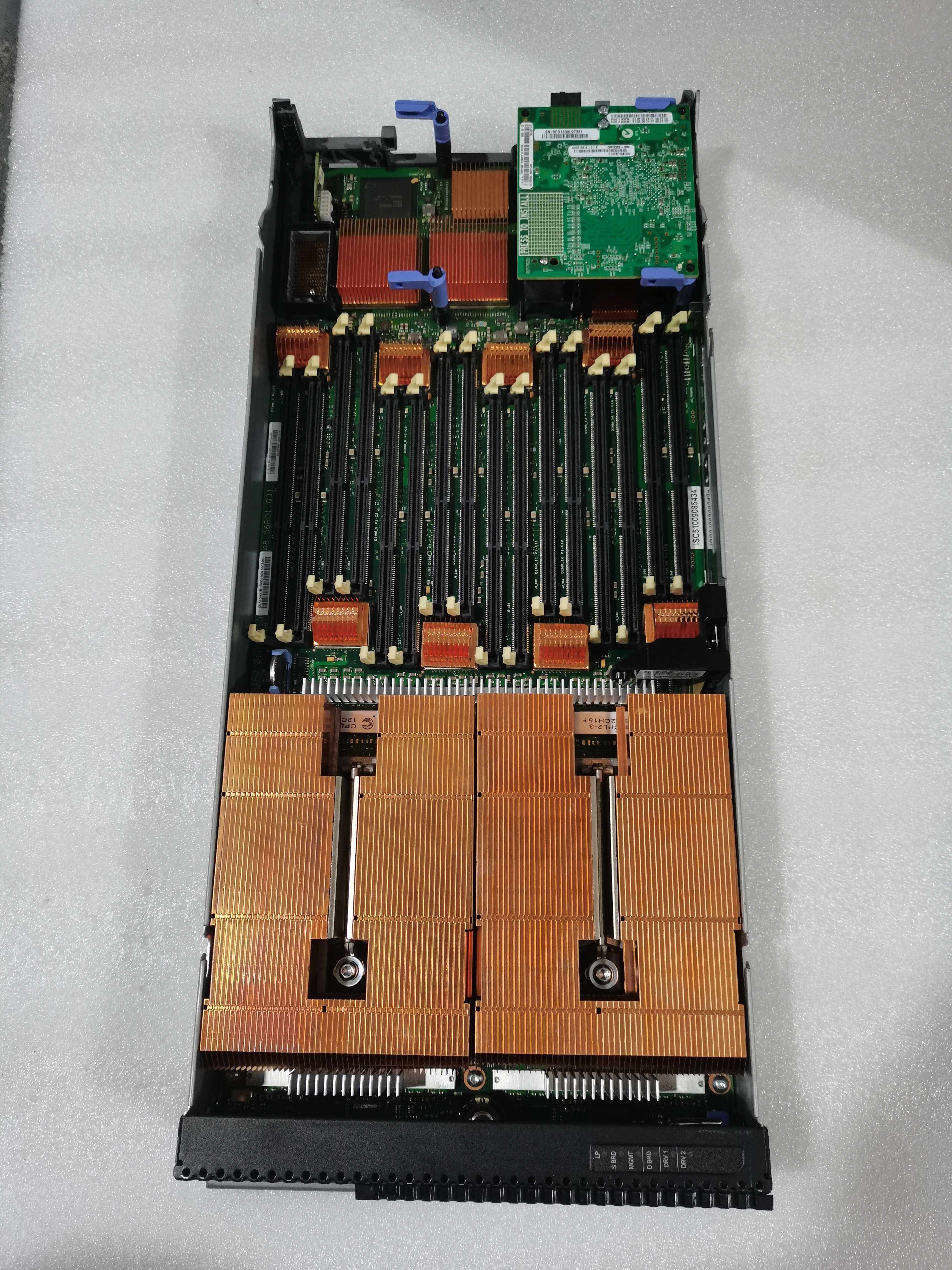 IBM p260 4.0 GHz8-CORE 7895-23X 00E4613 00E4614 00E1818/1819