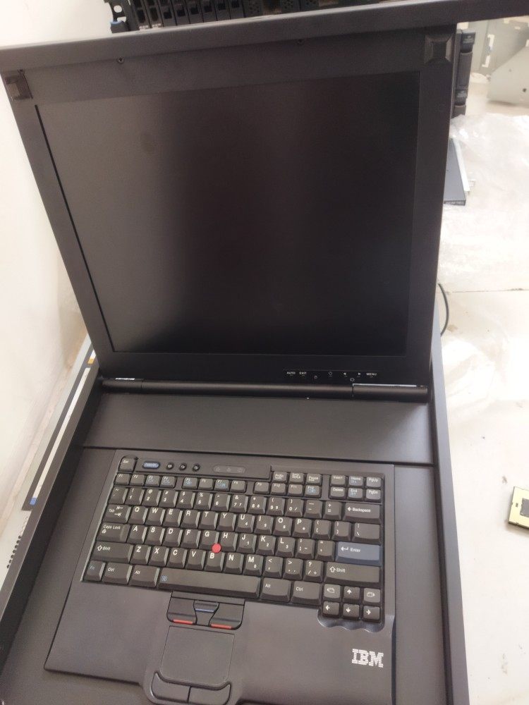 原装正品 IBM 7316-TF3 显示器套件 03n7012 03n6321 1723-HC1