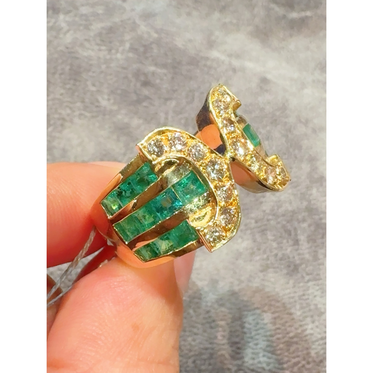 18k金镶嵌红宝石钻戒：璀璨夺目，爱情永恒！1.66ct红宝石+1.58ct钻石，奢华婚戒推荐！-手饰-淘宝好物网