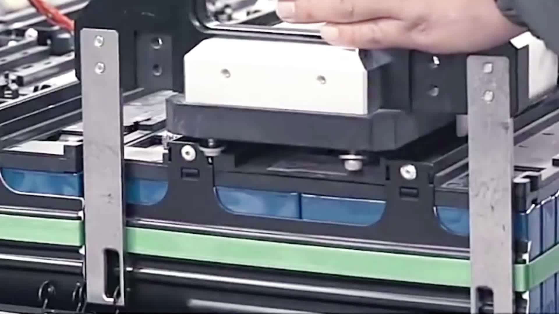 Hv 360v 400v Stacked Lifepo4 Battery Instead Of Byd Battery-box Premium ...