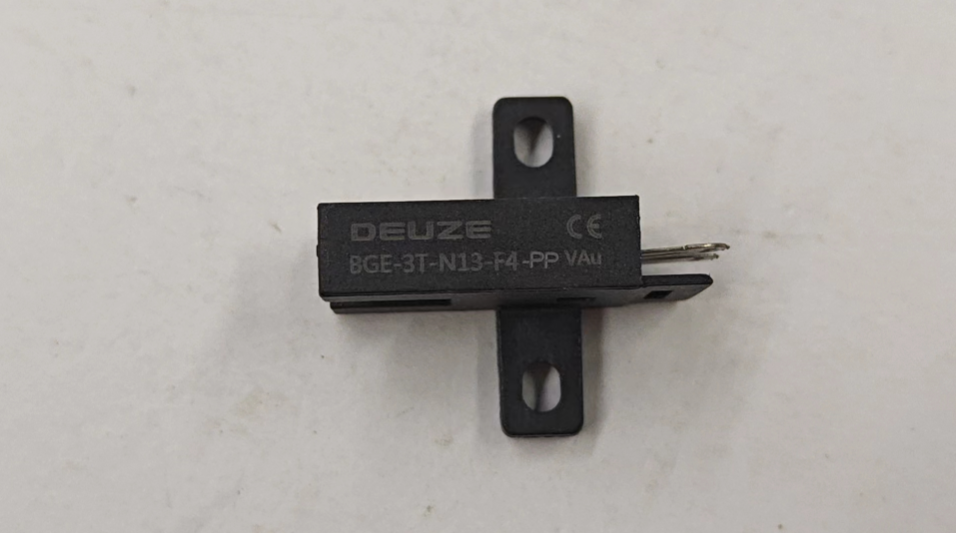 代理正品德尔兹DEUZE光电开关BGE-3T-N13-F4，BGE-3L-P13-F4现货