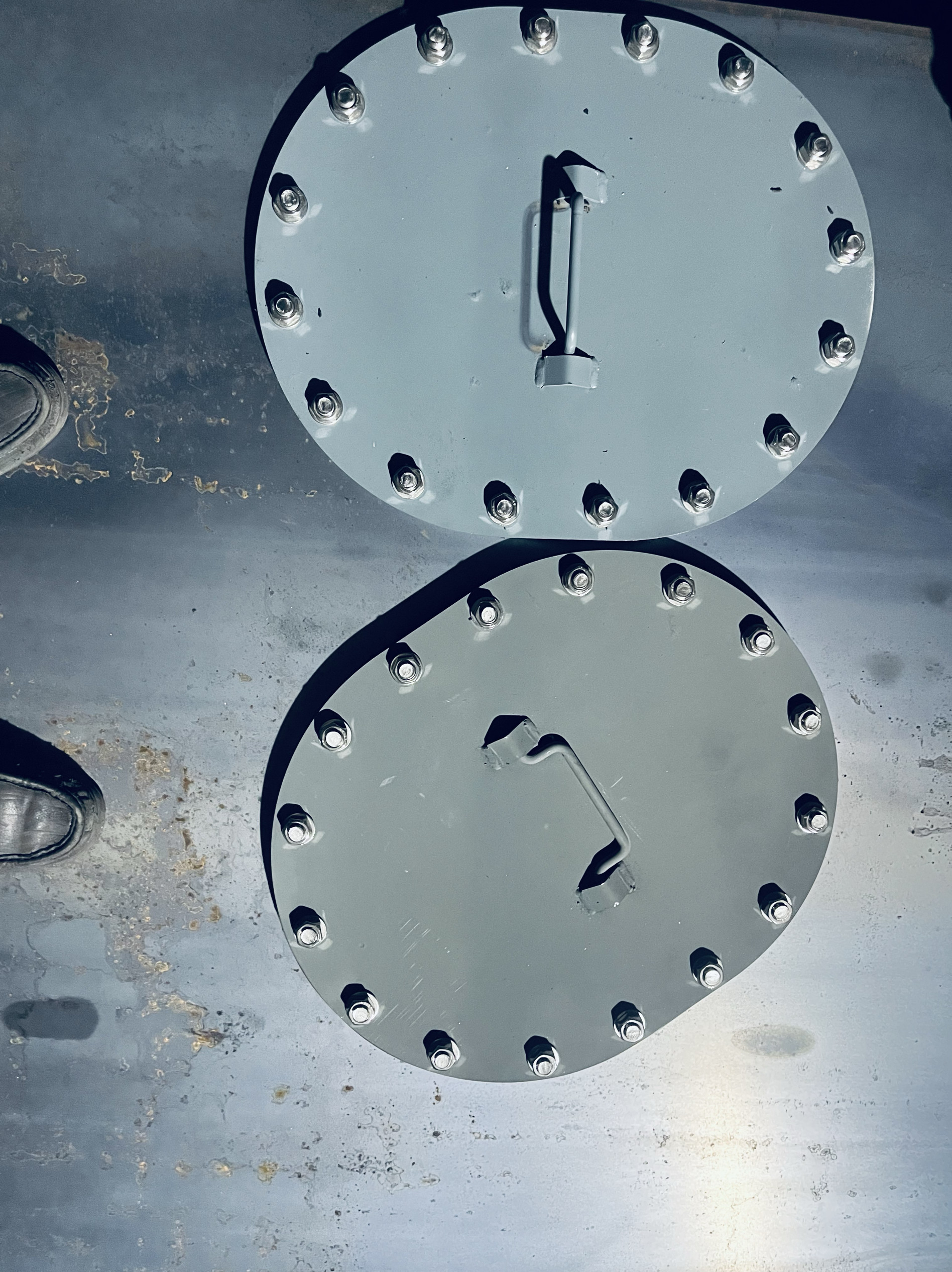 Marine hatch covers are in stock, ensuring your boat's safety and peace ...