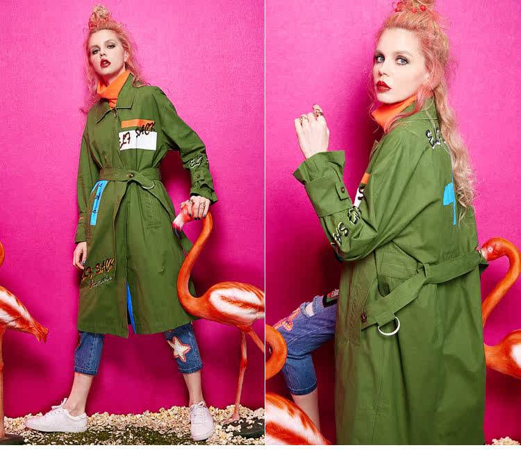 Купить женский плащ 妖精的口袋 狂热爱丁堡 秋装时尚刺绣胶印撞色衬衫领风衣 Elf sack 1631043 в ...