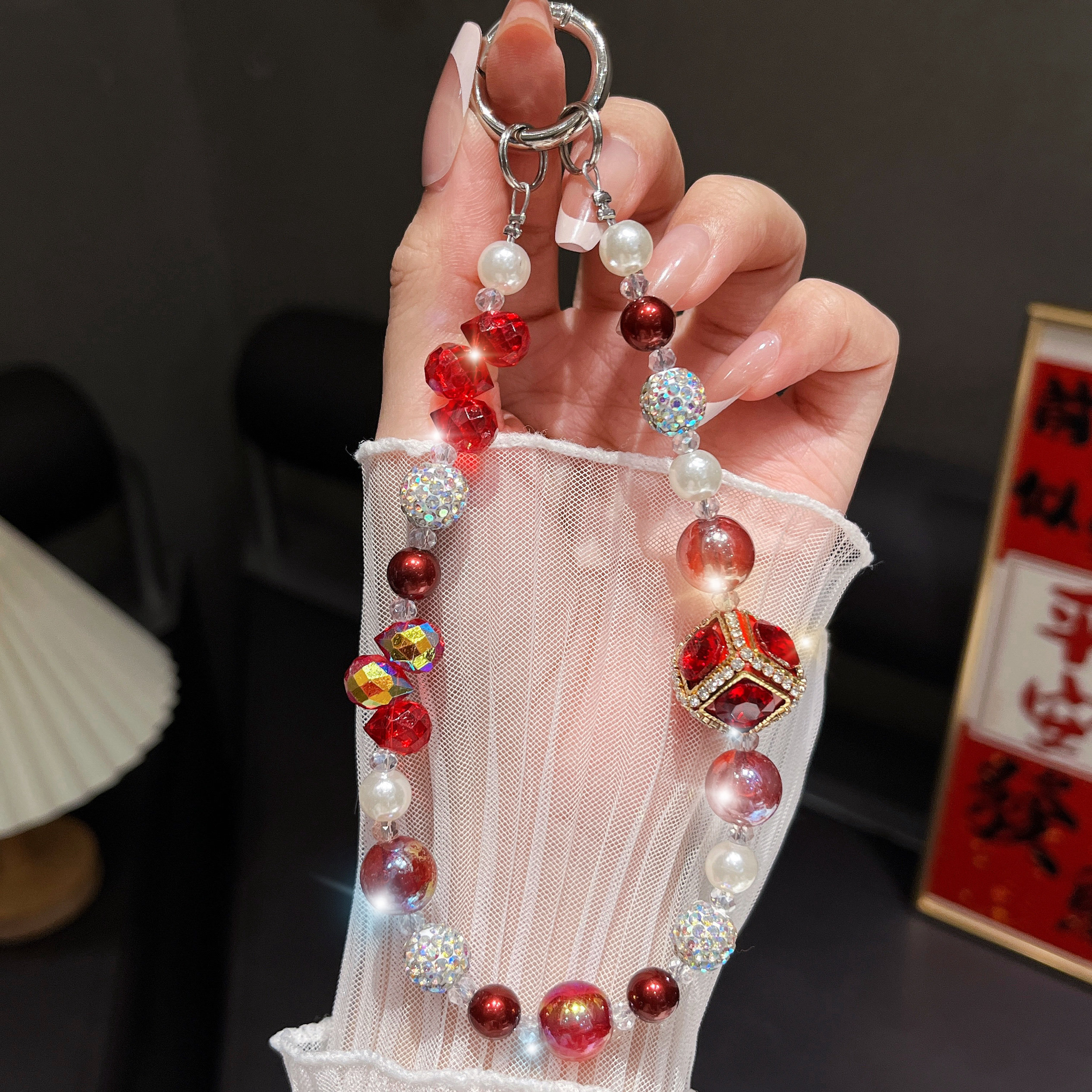 挂个水晶小熊出门，连钱包都忘了都不怕！🐻 _手机挂件_淘宝数码网