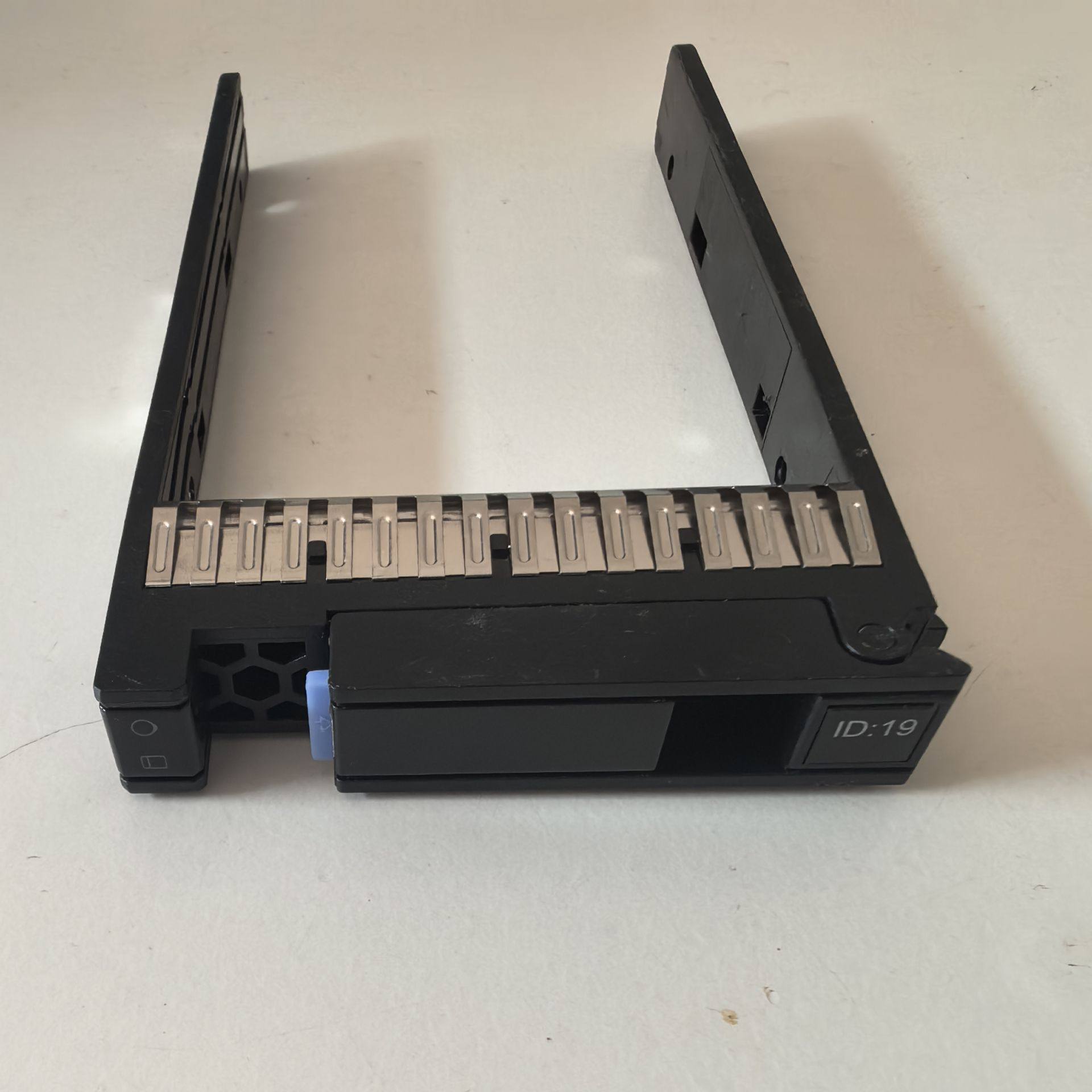 Shuguang a620-g30/i620-g30/i840-g30 server hard drive tray: efficient ...